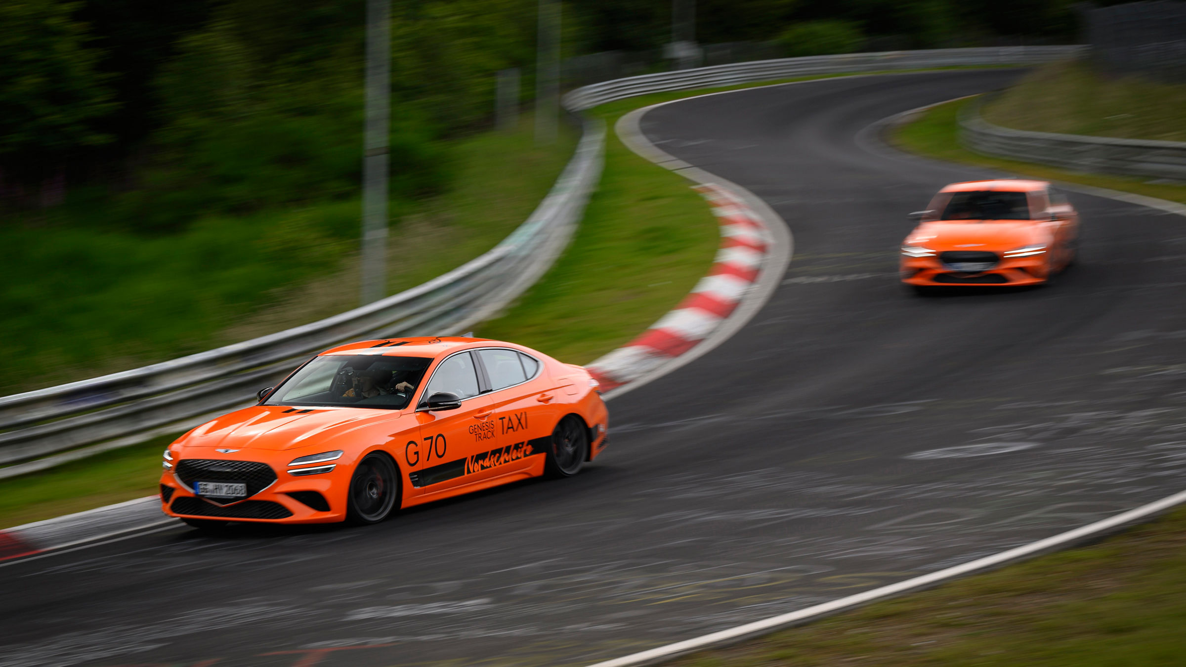 Genesis Track Taxi Nordschleife | Genesis