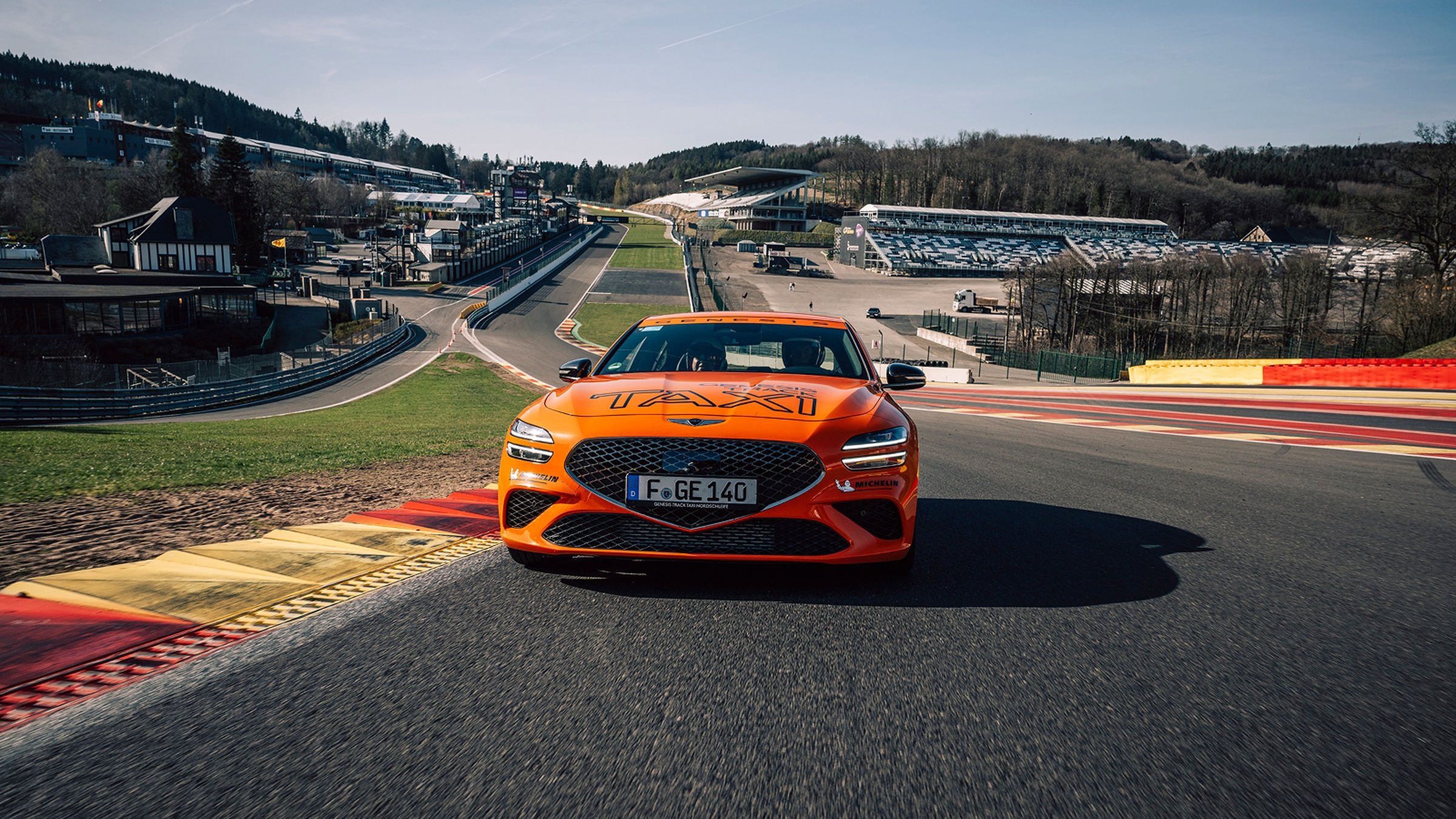 Genesis Track Taxi Nordschleife | Genesis