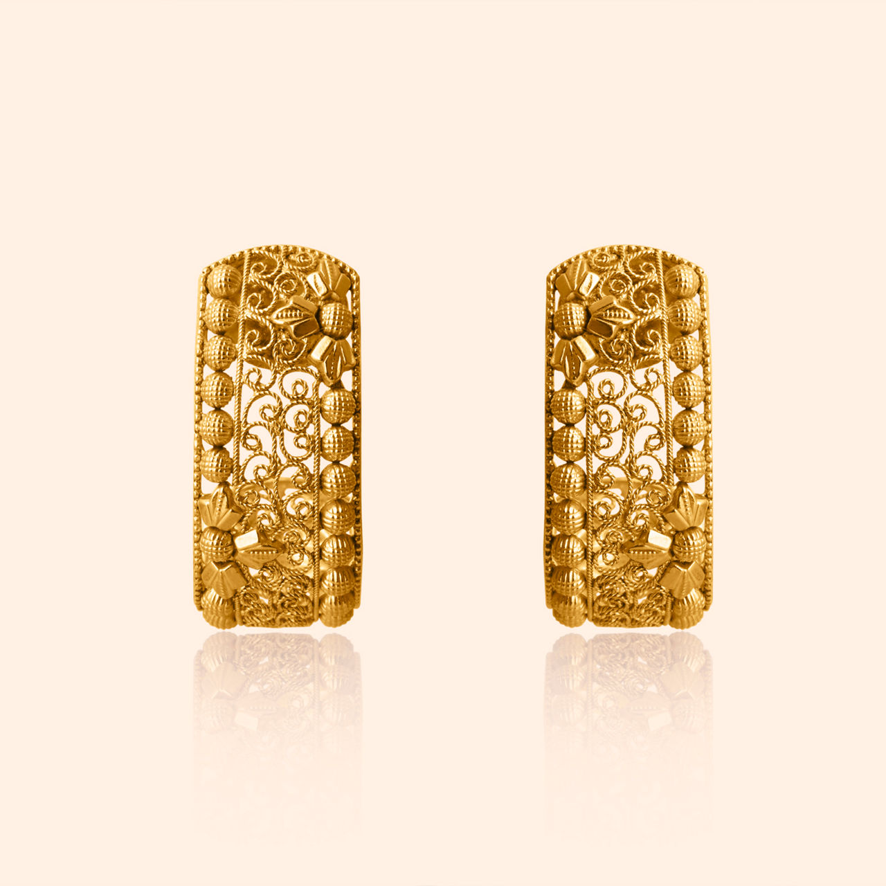 Saffin Gold Hoop Earrings By Indriya - Aditya Birla Jewellery